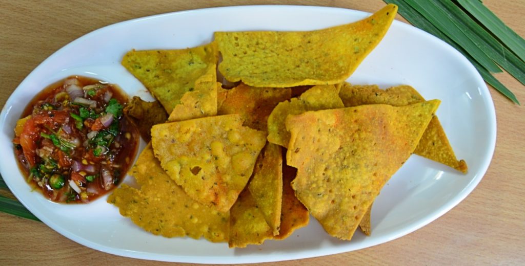 Nachos with Burnt Tomato Salsa Recipe - MUMMY RECIPES