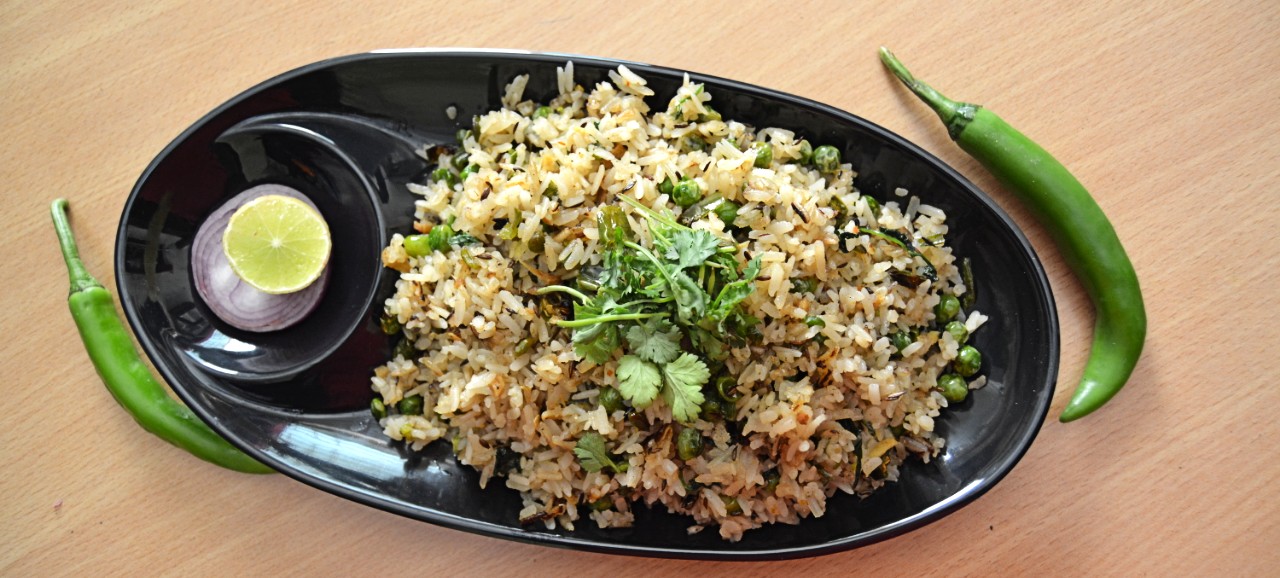 Chura Matar Recipe | Green peas Poha Recipe - MUMMY RECIPES